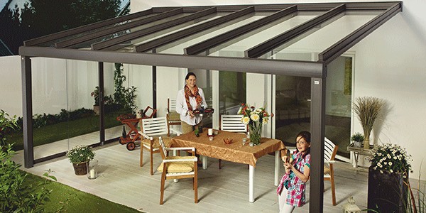 Dachy szklane M-Vetro Poznań - pergola ze szklanym dachem | Decosquare